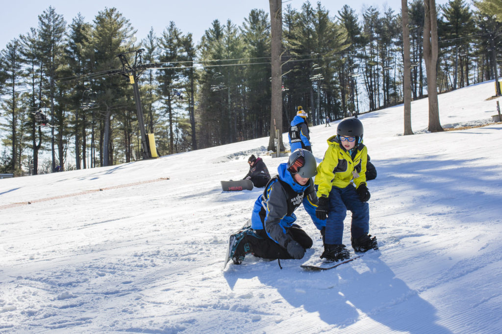 One-Day Group Ski Lesson (Ages 7 – Adult) – Nashoba Valley Ski Area